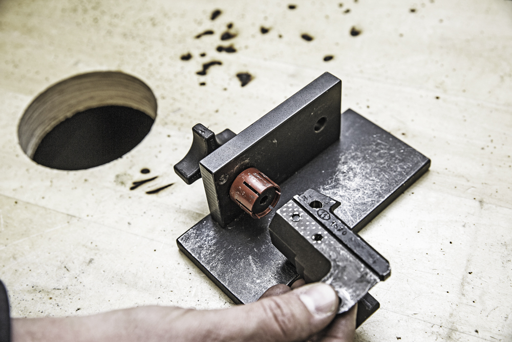 AKM Build Project: From Poland With Love | RECOIL