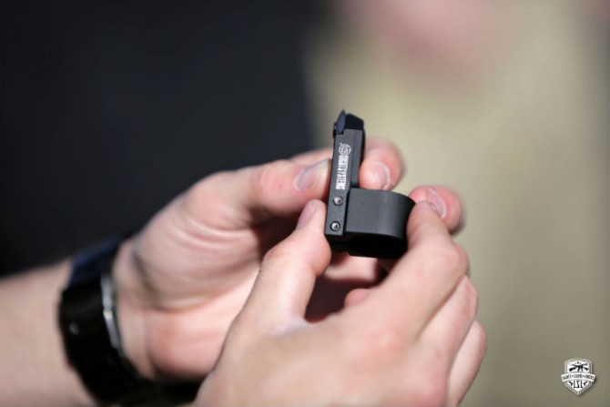 The GAT - Glass Assault Tool | RECOIL