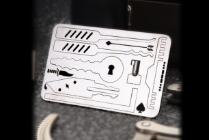 Sparrows Halo Points and Chaos Card