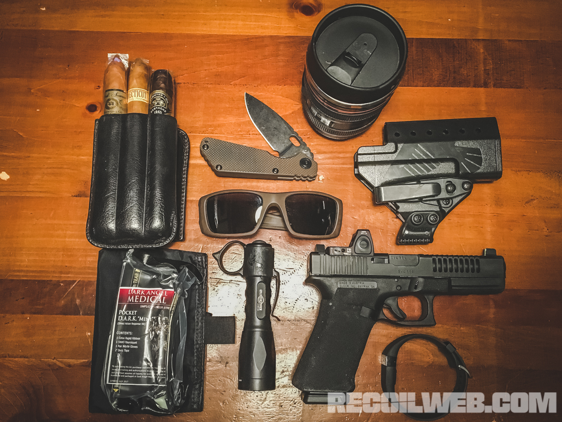 Monday Morning EDC - Keeping It Simple | RECOIL