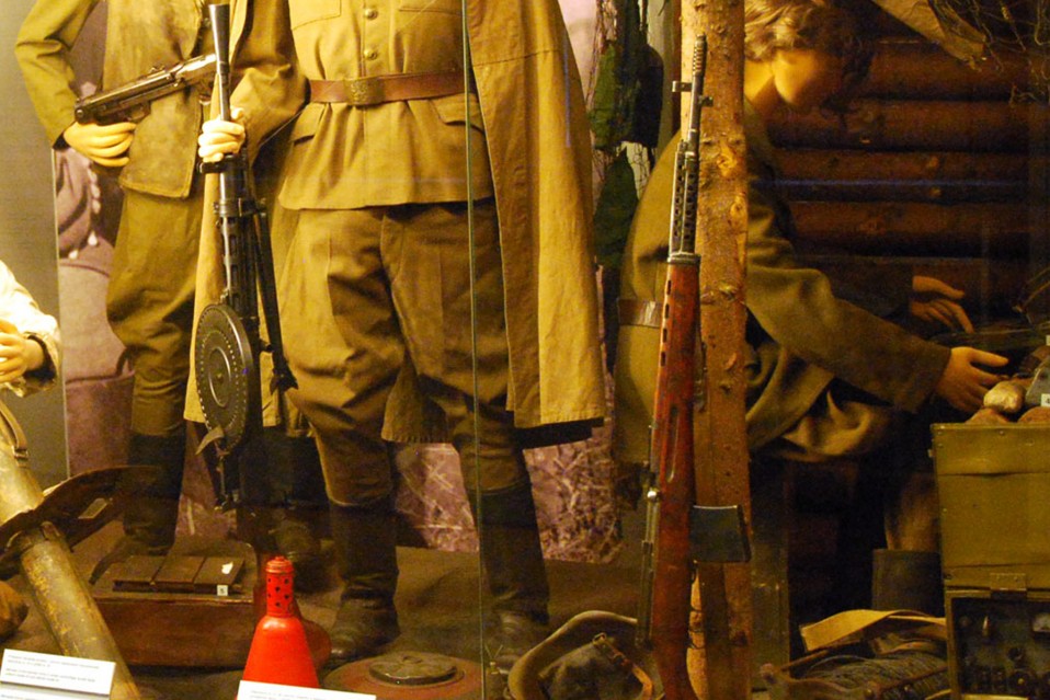 The SVT-40 - The Soviet's First Semi-Automatic Rifle