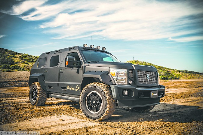 Poaching Rhinos - Rhino GX | RECOIL