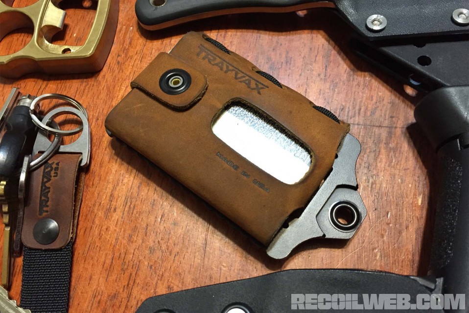 Review: Trayvax Element Wallet | RECOIL