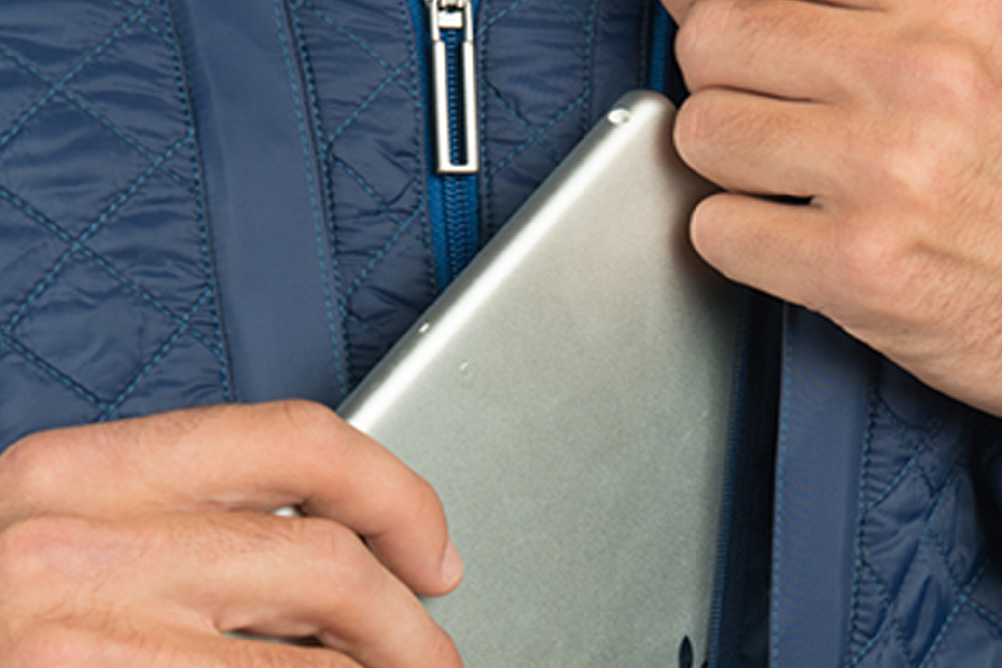 Laptop-Ready SCOTTeVEST OTG Jacket | RECOIL