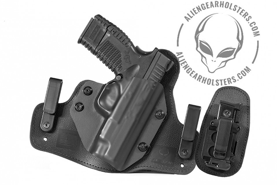 [SHOT Show 2017] Alien Gear Holsters - New Cloak Mag Carriers | RECOIL