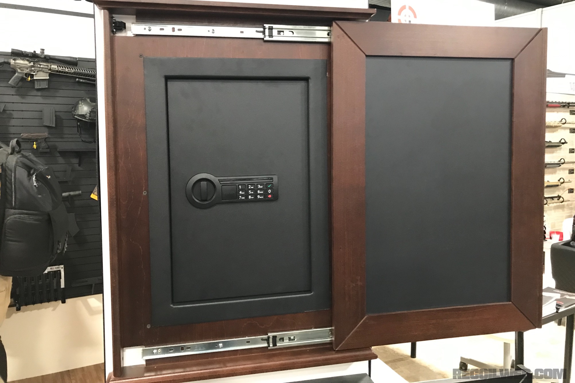 Hidden in Plain Site with Tactical Walls | RECOIL