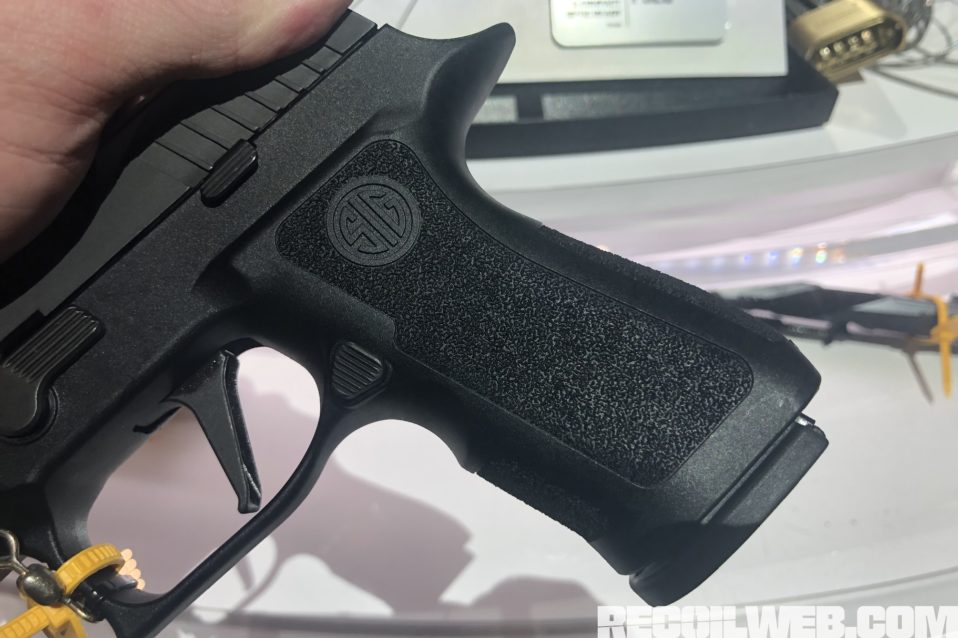 SIG P320 XCompact, Upcoming SIG Romeo 1 Pro & Romeo 2 | SHOT 2019 | RECOIL