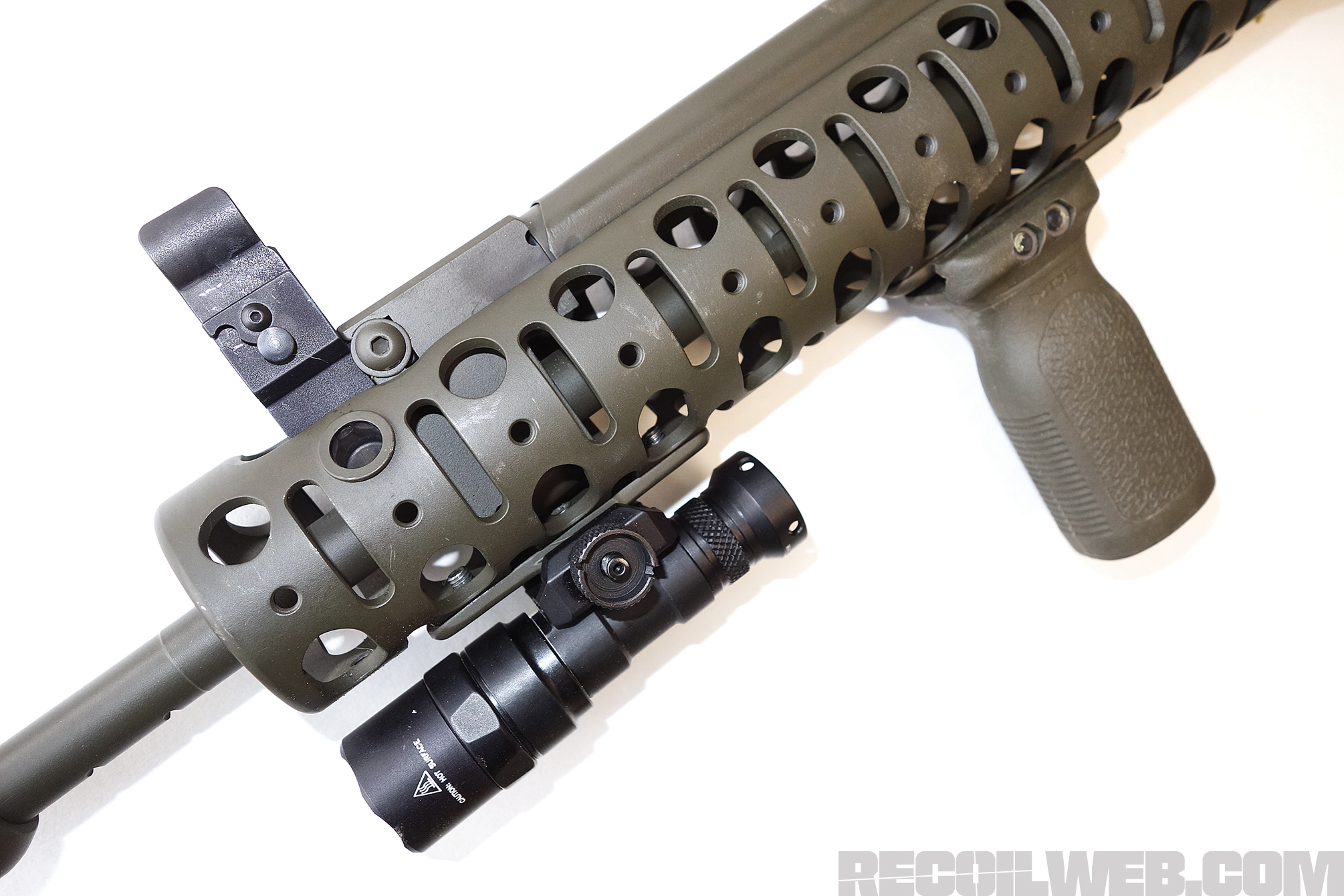 Review: The D&L Sports SLR Hybrid, Too much of a Good Thing? | RECOIL