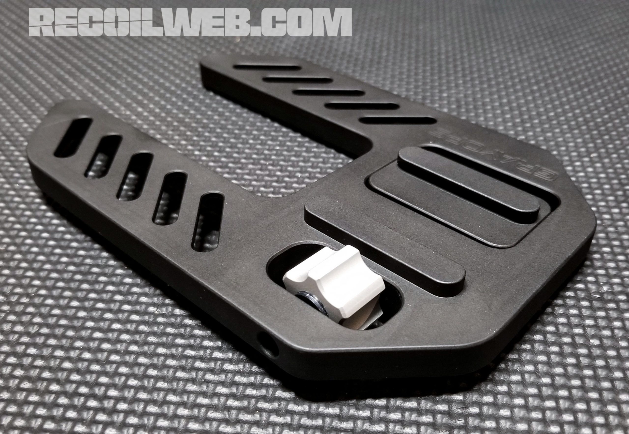 Gear Review: Gray Ops Mag-Cut Mini Plate | RECOIL