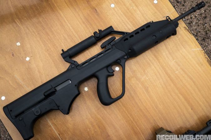 From Singapore with Love: Ultimax 100 Mk8 LMG, SAR-21 Bullpup | RECOIL