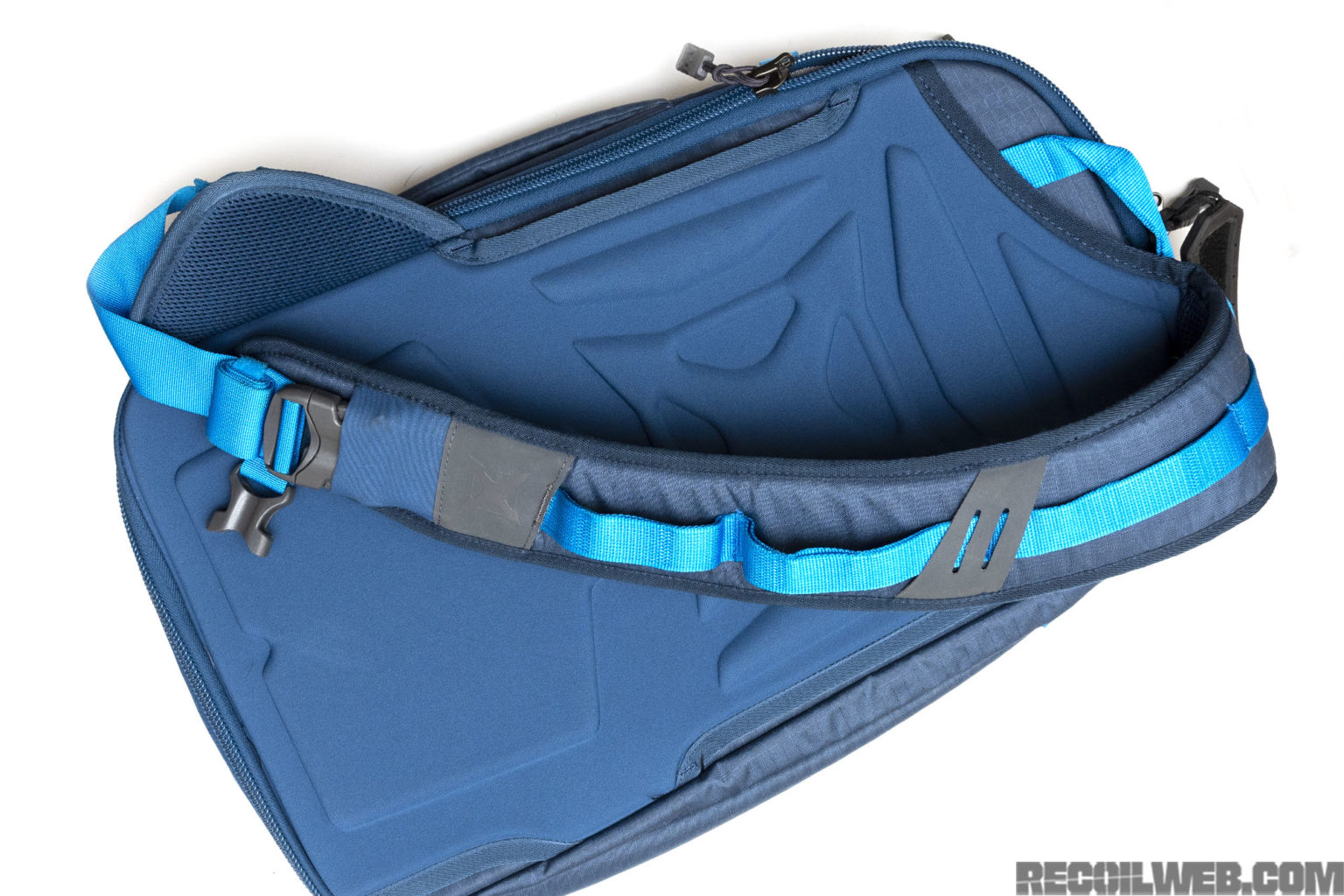 Surprise Inside! The Vertx Commuter Sling 2.0 Review | RECOIL