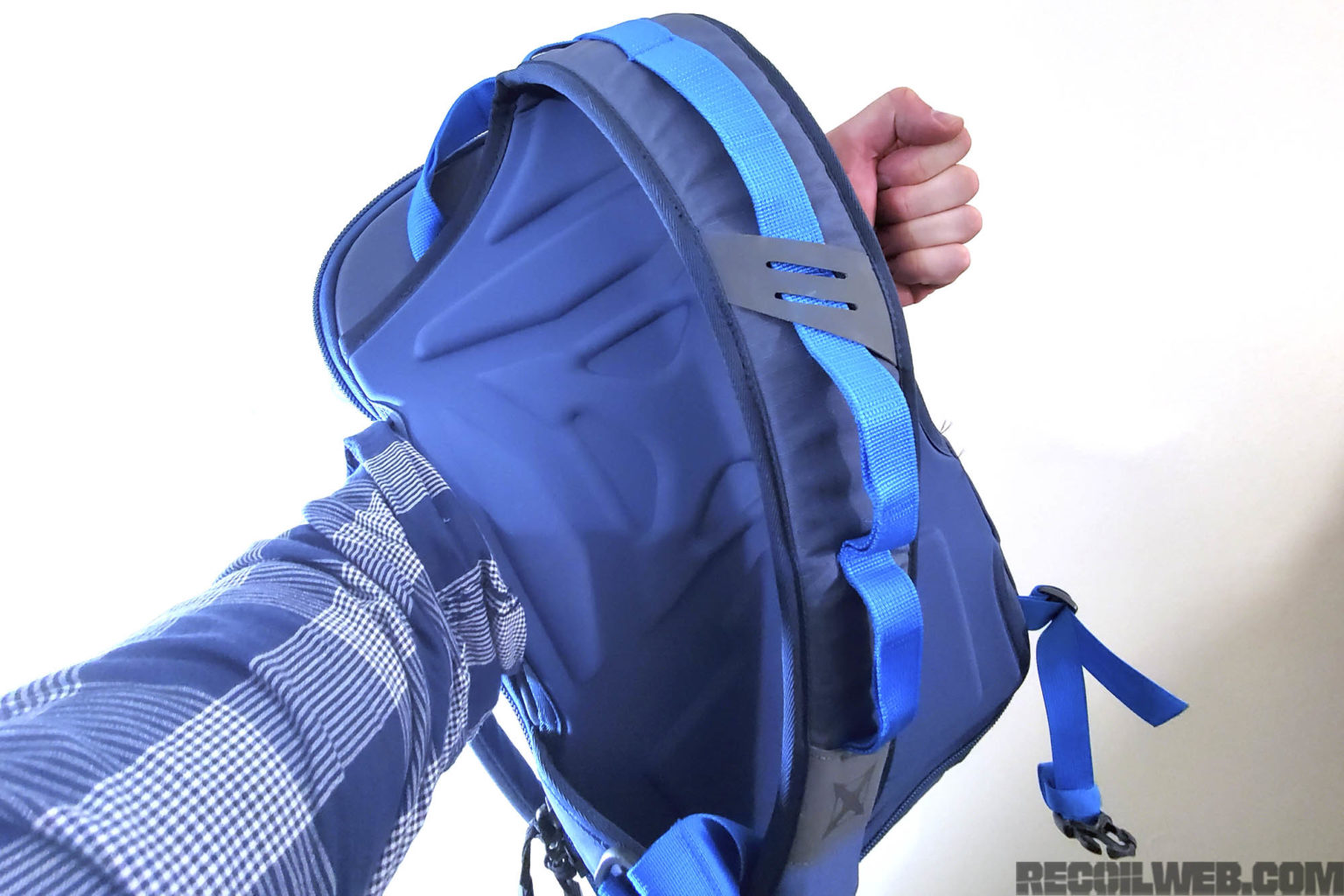 Surprise Inside! The Vertx Commuter Sling 2.0 Review | RECOIL
