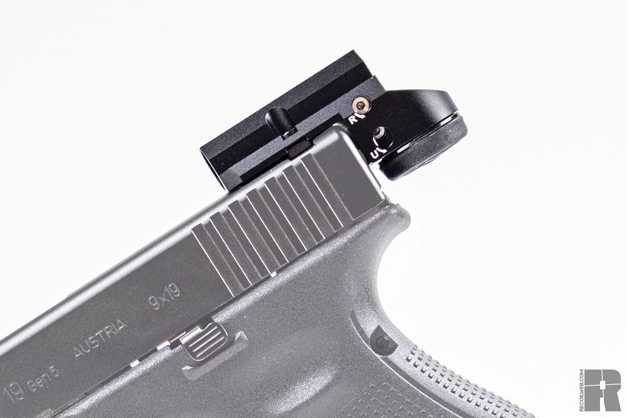 Leupold DeltaPoint Micro Takes on Micro Red Dots | RECOIL