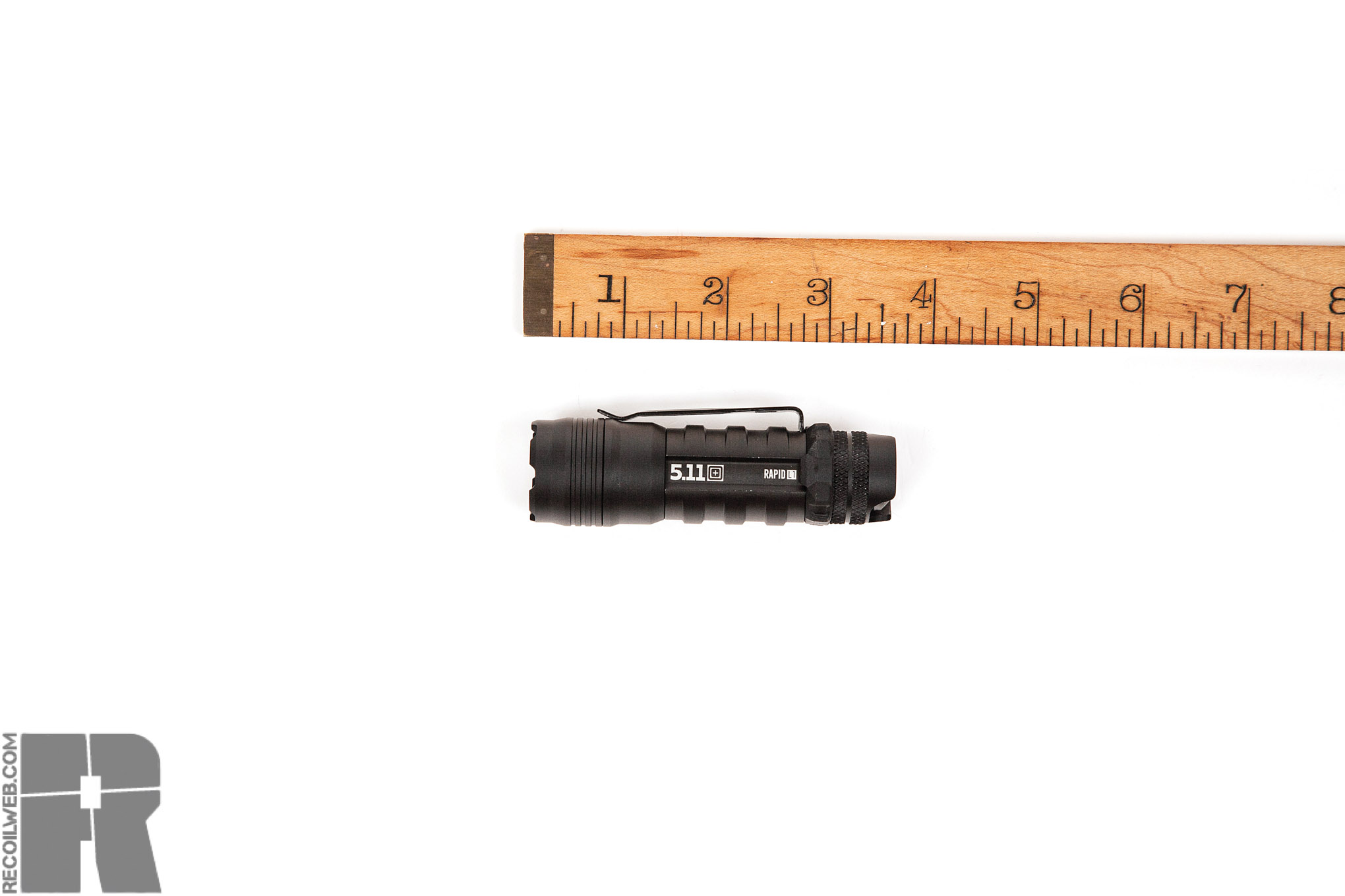 Minimalist Guide to EDC Flashlight Options | RECOIL