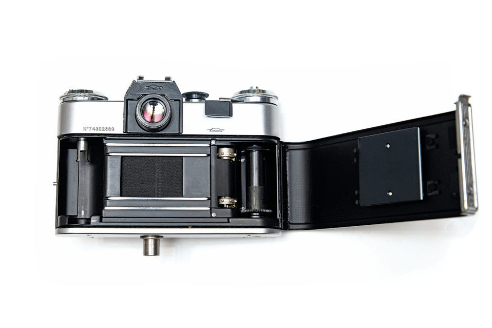 Zenit Photosniper FS-3: Smile, Wait For The Flash | RECOIL