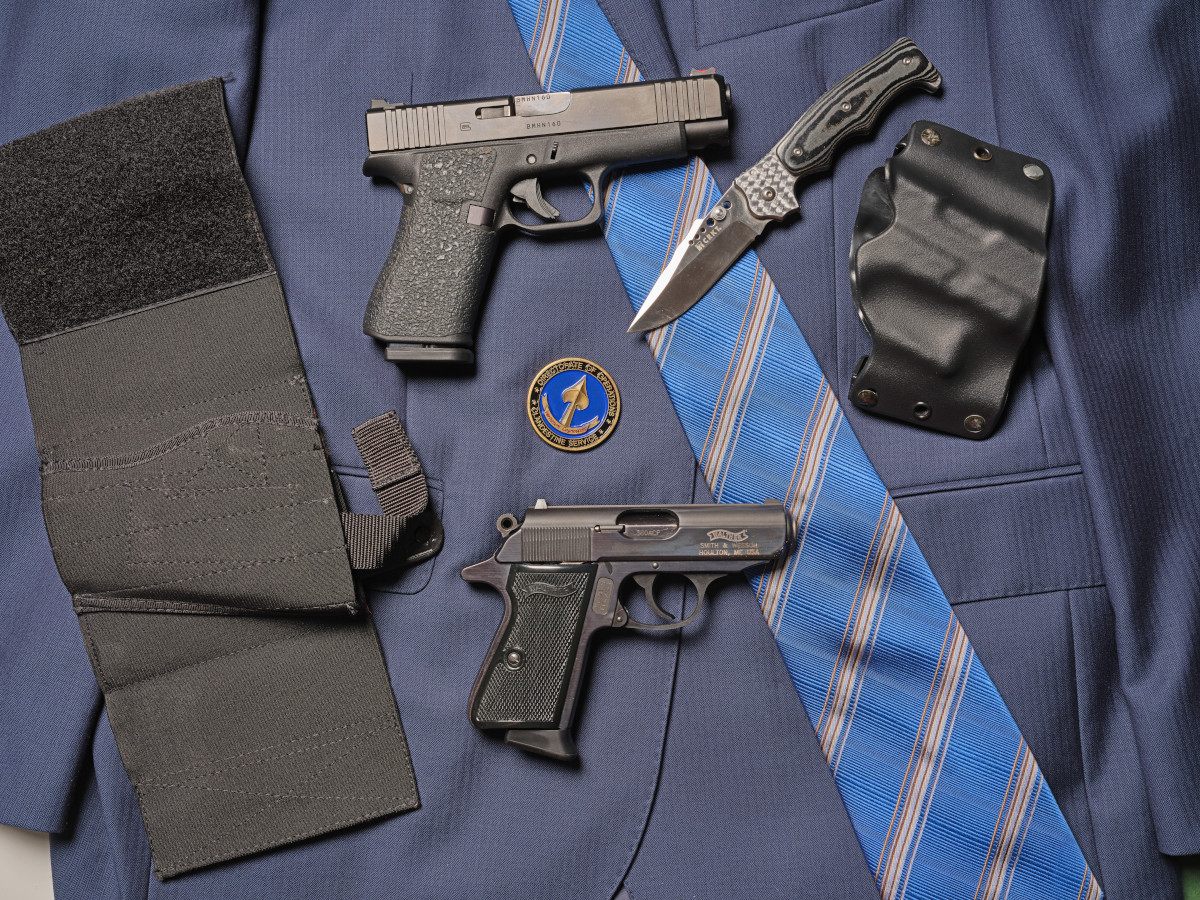 Shadow Warrior: CIA Paramilitary Officer and Bestselling Author Ric ...