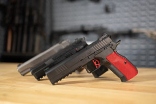 Dan Wesson DWX: The Best Of Two Worlds? [Hands-on Review] | RECOIL