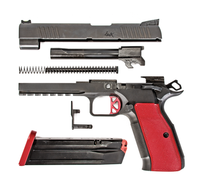 Dan Wesson DWX: The Best Of Two Worlds? [Hands-on Review] | RECOIL