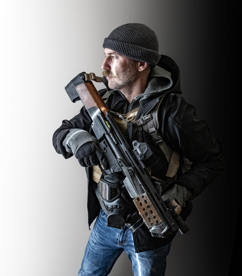 Science-Fiction Scattergun: Smith & Wesson MP12 Bullpup Shotgun [Review] | RECOIL