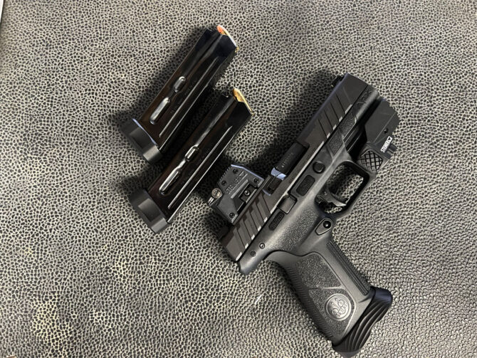 Beretta APX A1: Striker-Fired Soluzion | RECOIL