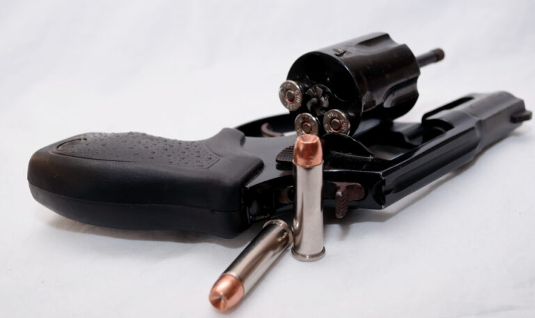 38 Special Vs 357 Magnum: Complete Guide | RECOIL