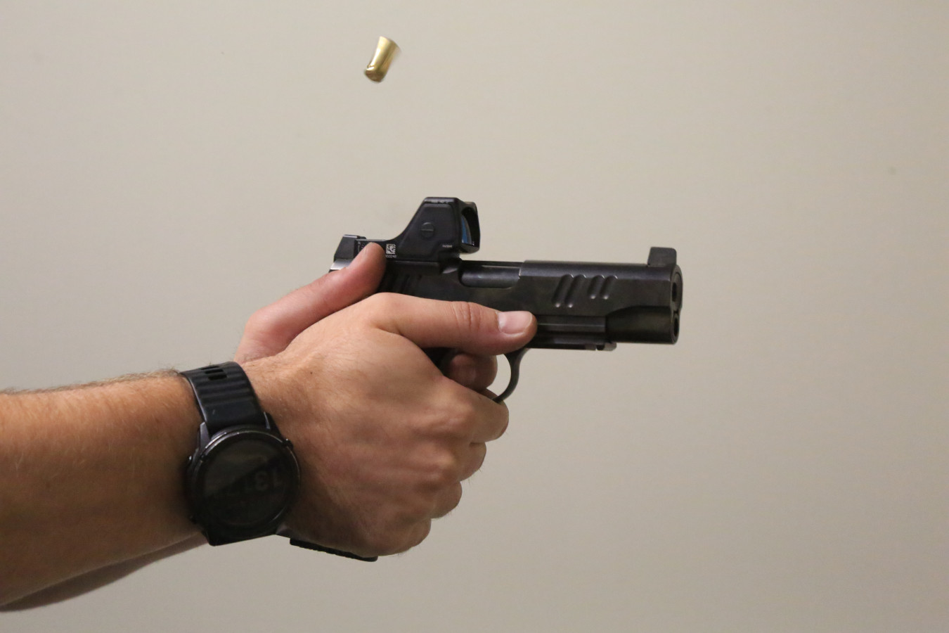Trijicon RMR HD & RCR: The Next Generation of Pistol Dots [Hands-On ...