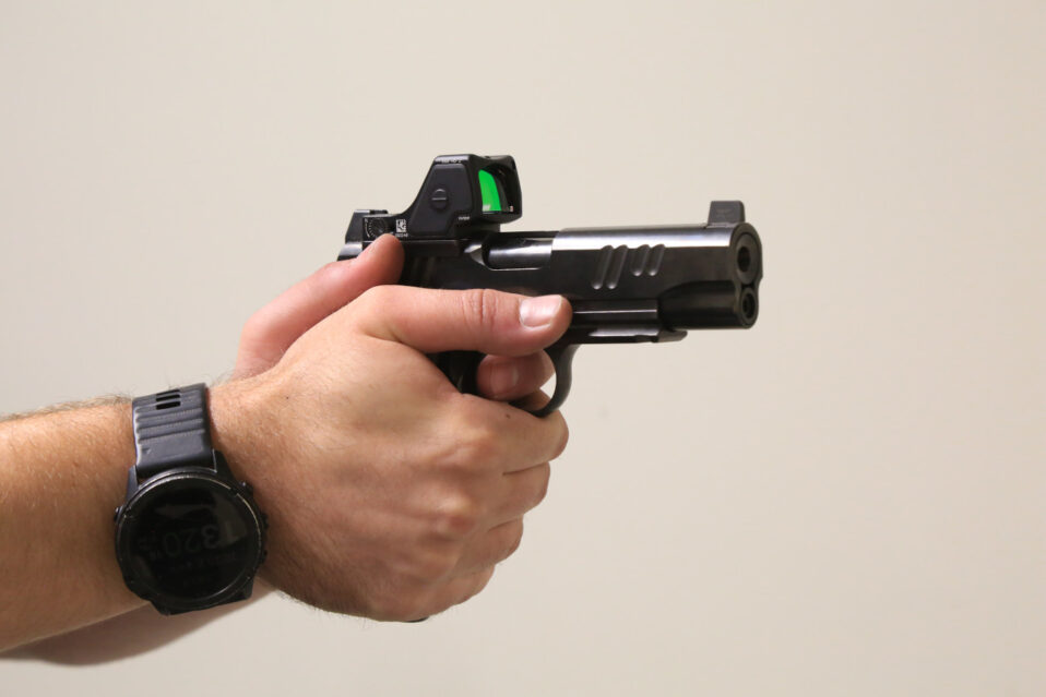 Trijicon RMR HD & RCR: The Next Generation of Pistol Dots [Hands-On ...