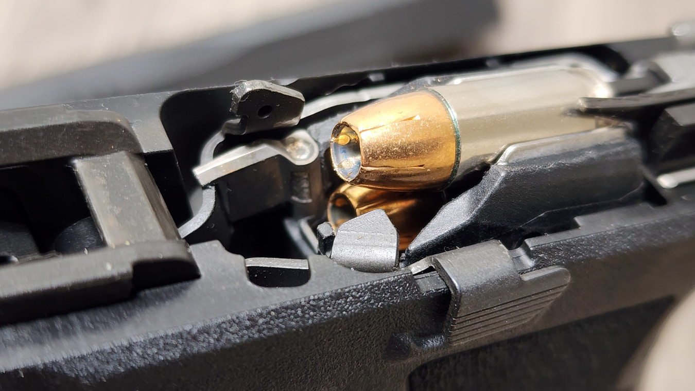 GOSAFE Mobile Mag: Locked, Loaded, And Safe | RECOIL