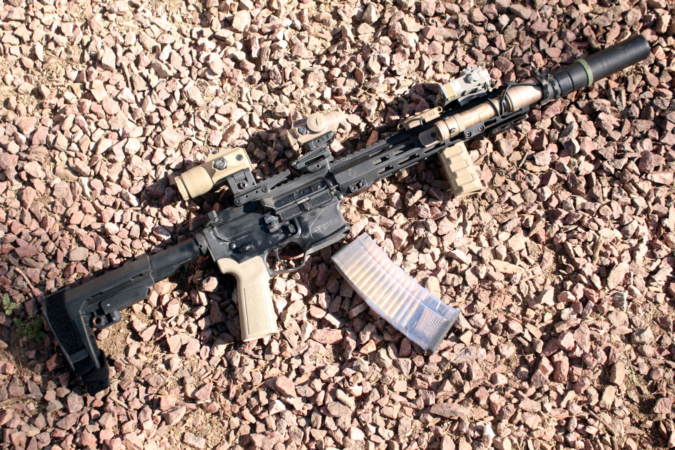 Night And Day: An AR Built For Brutality [BUILD SHEET] | RECOIL