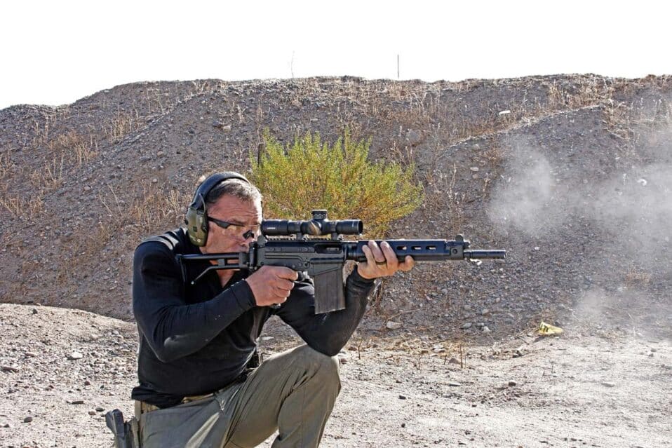 DSA Kommando FAL: The SCAR’s Distinguished Uncle, But Wearing Short ...