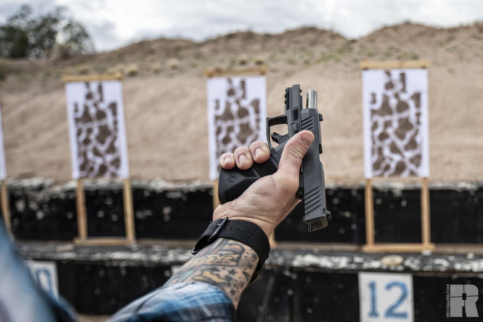 Taurus GX2: New Budget 9mm CCW King? | RECOIL