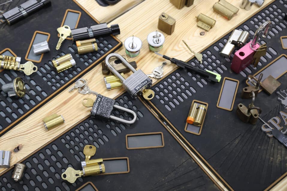 Enter As You Please: Rock'a Lock'a Bang! Bang! | RECOIL